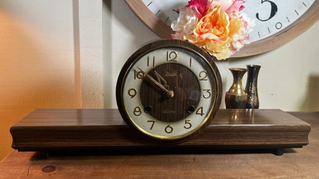 Unique Features of Japanese Mantel Clocks